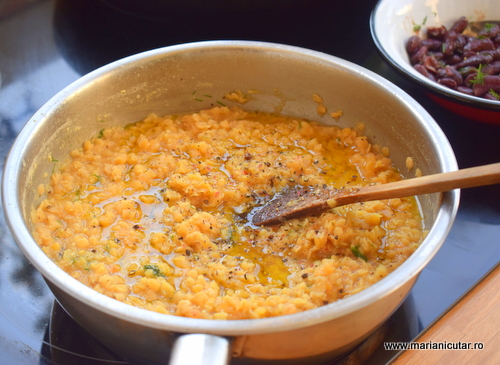 Piure de linte rosie cu ulei de masline si usturoi